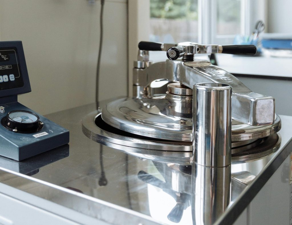 Advanced Metal Finishing for Medical Devices | Silvex, Inc.